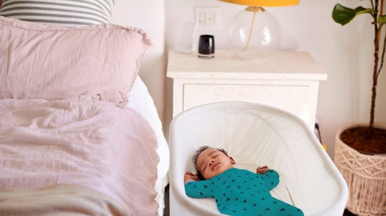Is It Safe To Co-Sleep With Your Baby? | BedTimez