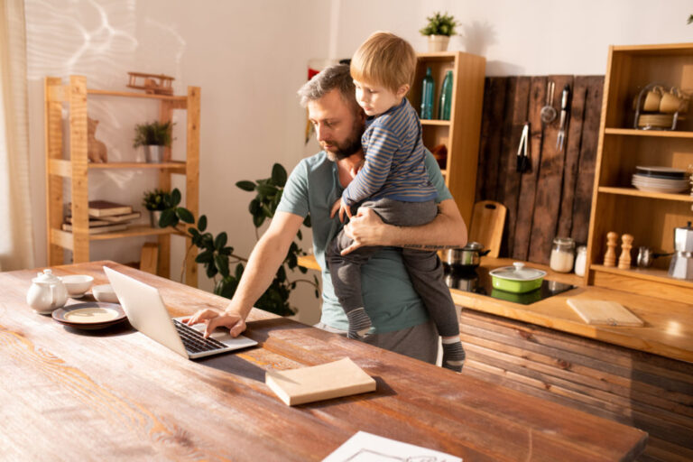 Research Shows Working From Home Is More Beneficial For Dads | BedTimez